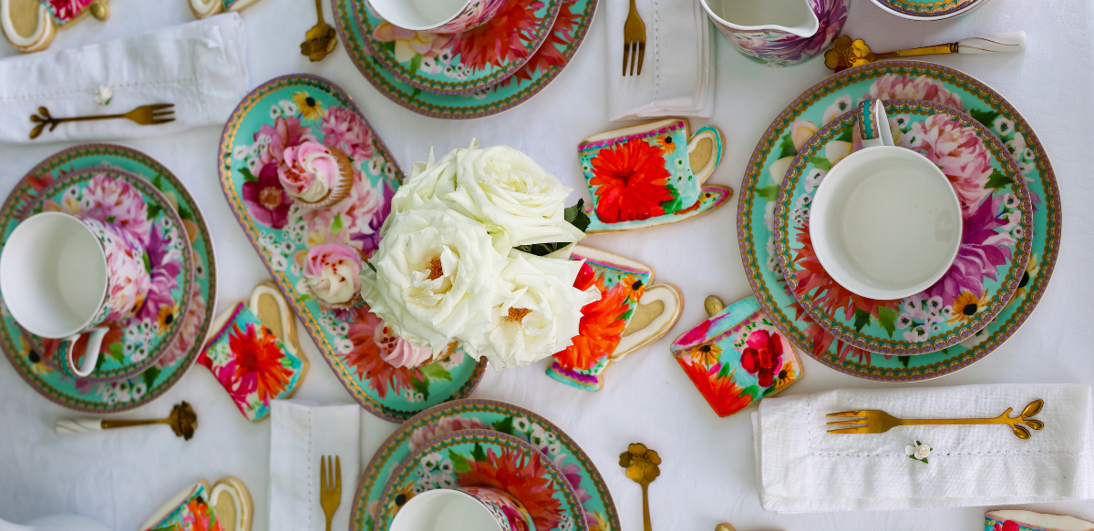A stylish, colourful tea party with Lorraine from Tamarind & Thyme ...